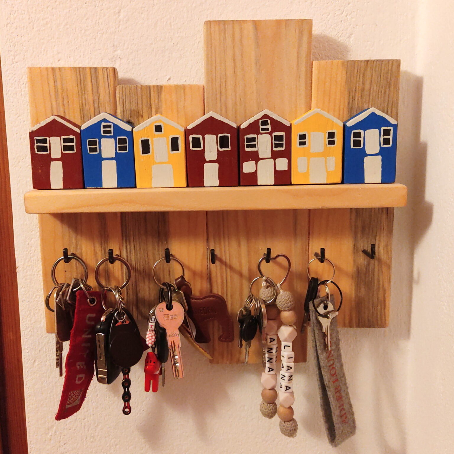 Schlüsselbrett aus Altholz – Der Garagen-Bastler